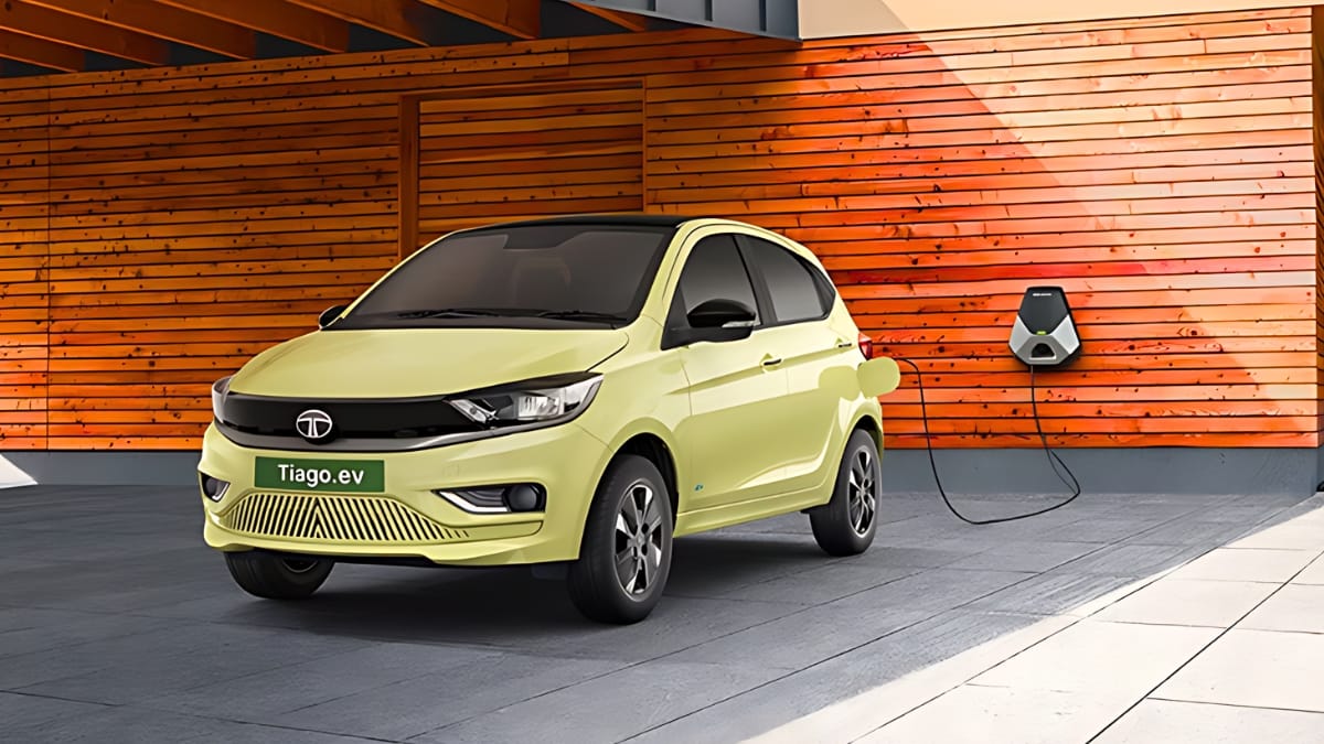 लपक लो ऑफर ₹55,000 की छूट के साथ मिल रही Tata Tiago EV, ₹8 लाख से भी कम ...